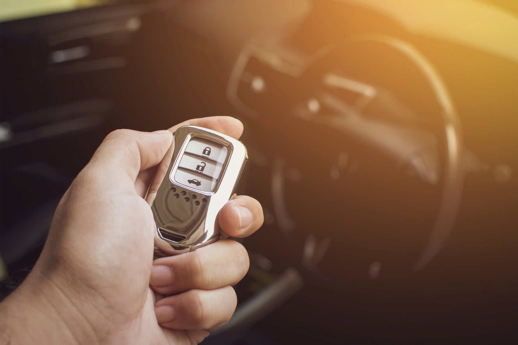 4 tips to protect your keyless car | The Hanover Insurance Group